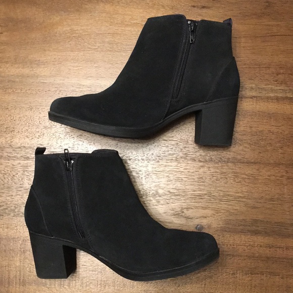 Clarks | Shoes | Clarks Suede Ankle Boots | Poshmark